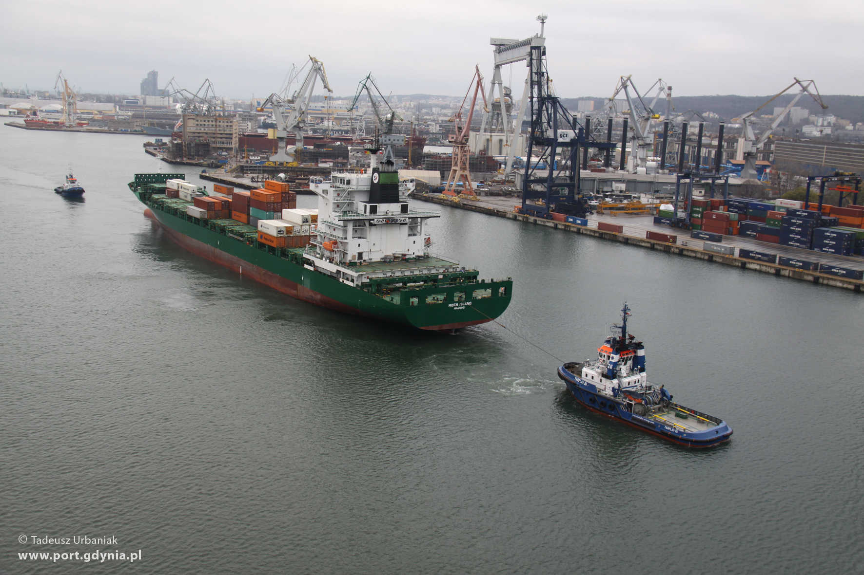 Port Gdynia: Pierwszy statek przy nowym Nabrzeżu Bułgarskim - Rynek ...