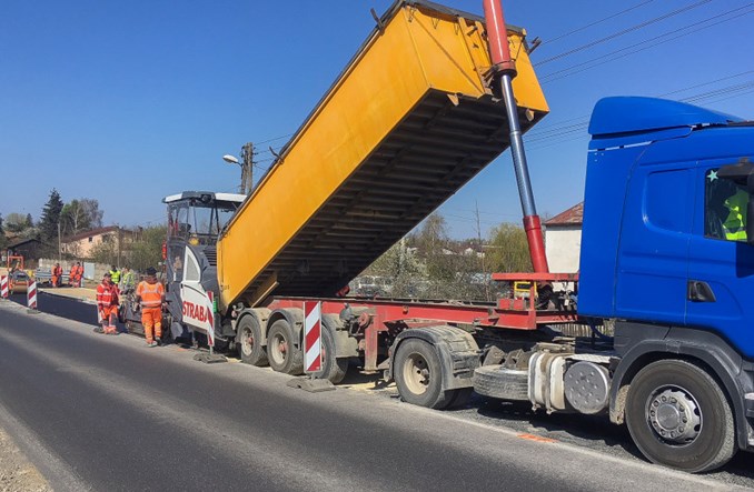 Roboty asfaltowe na łącznicach węzła Częstochowa Blachownia i DK-46 ...